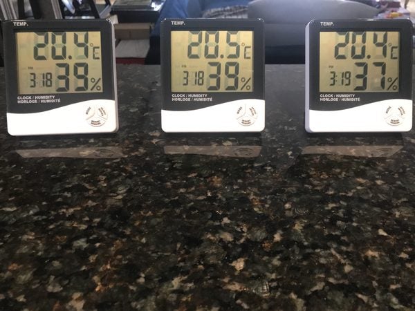 [Dollarama] Herald&Barnes Thermo Hygrometer and Clock - 4 ...