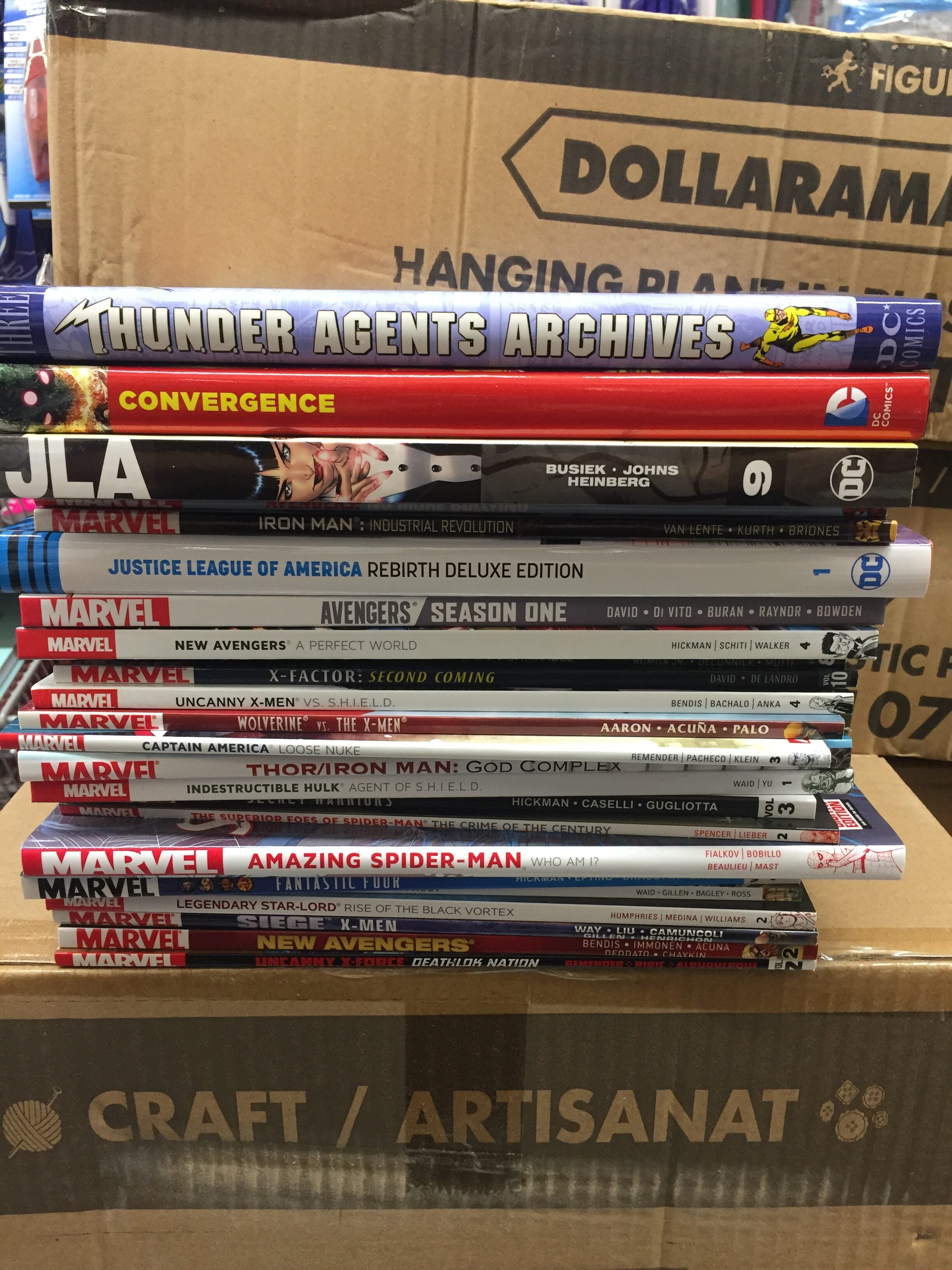 [Dollarama] Marvel, DC, Classics comics / graphic novels $̶4̶.̶0̶0̶ ...